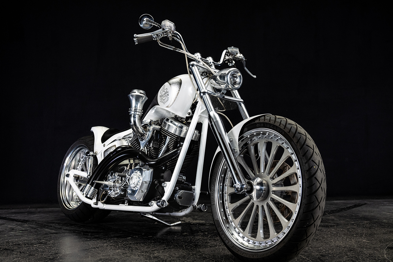 White Rascal | BAD LAND